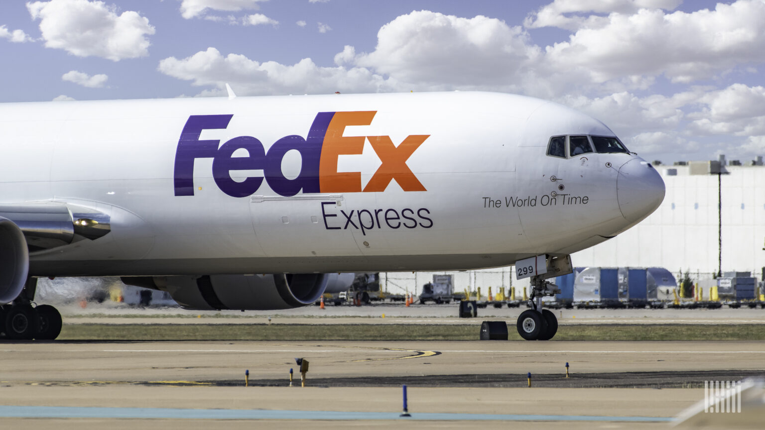 Marketing Mix and Marketing Mix of FedEx - The Brand Hopper