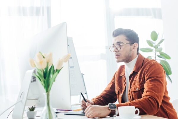 How to Become a Web Designer: 5 Steps to Start Your Career